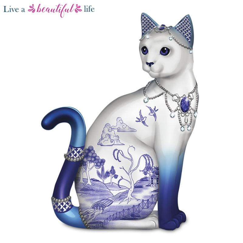 Blue Willow Cat Figurine: 'Sparkling Blue Willow' Cat Figurine